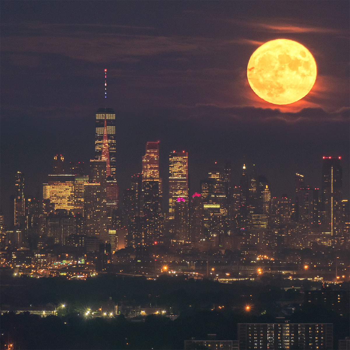 How To Photograph A Supermoon With The NYC Skyline (Updated 2025 ...